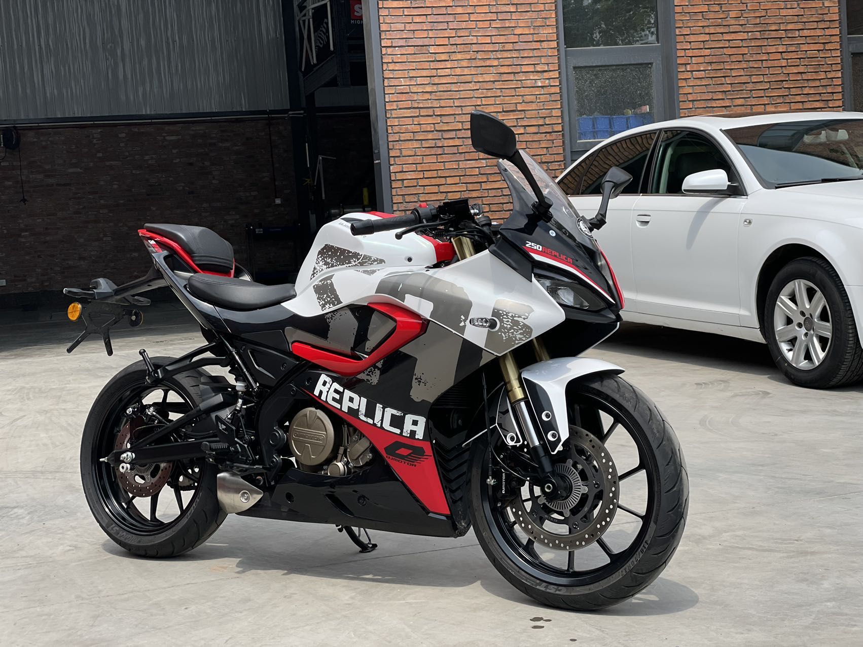 二手QJMOTOR摩托车-摩托范-哈罗二手摩托车市场