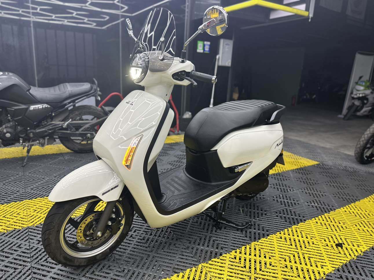 二手新大洲本田摩托车-摩托范-哈罗二手摩托车市场